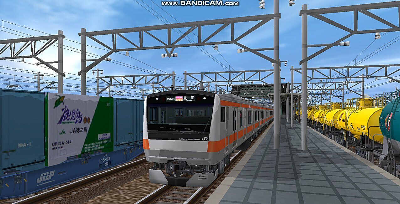 VRM5版E233系通勤電車中央線編成から2: 鉄道模型シミュレータ―5で一人遊びだ。